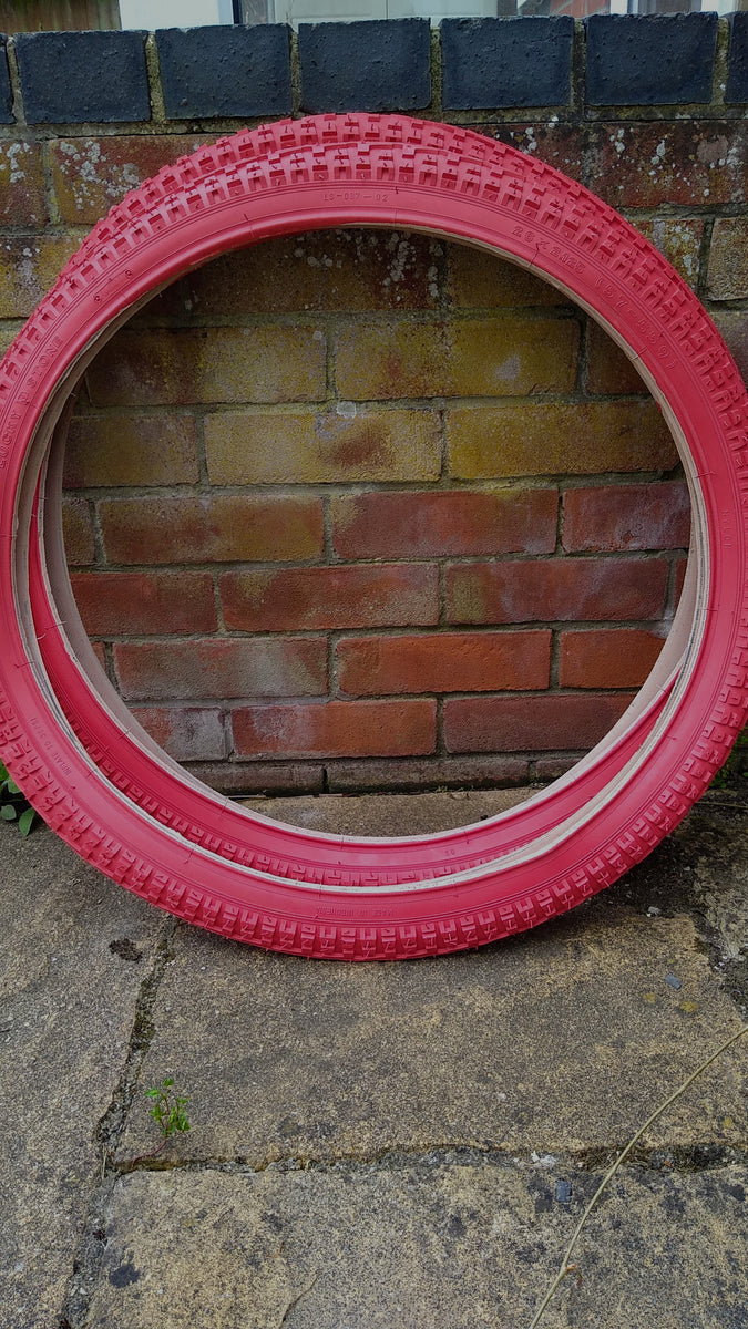 LS087 RED MOUNTAIN BIKE TYRE TIRE 26 X 2.125 – CurioUK